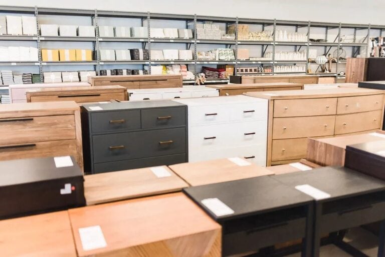 Crate and Barrel Outlet Information - That Outlet Girl