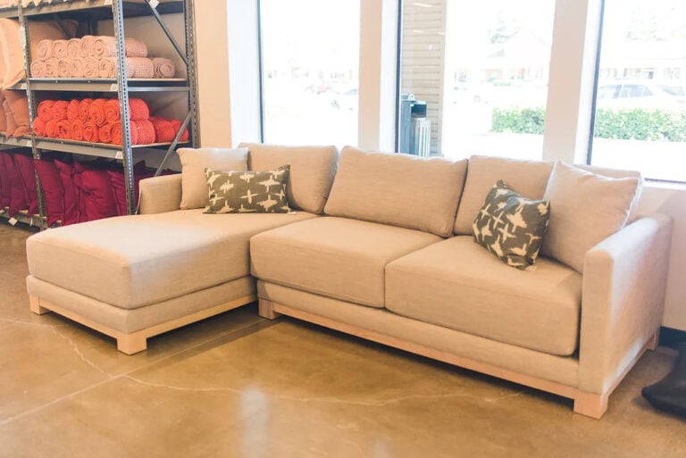 Crate and Barrel Outlet Information - That Outlet Girl