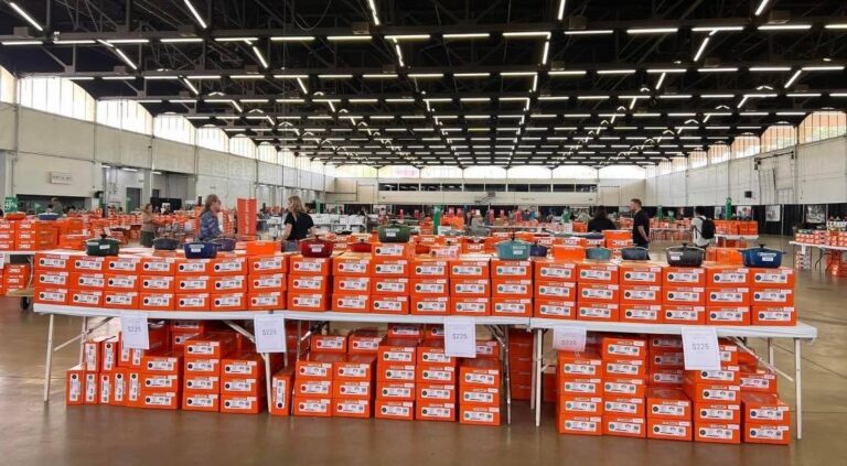 Best Insider Tips for Le Creuset Factory to Table Sale [2024] - That ...