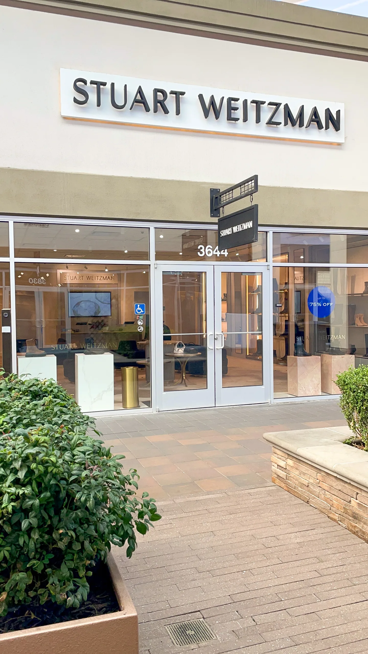 Stuart Weitzman Outlet - That Outlet Girl